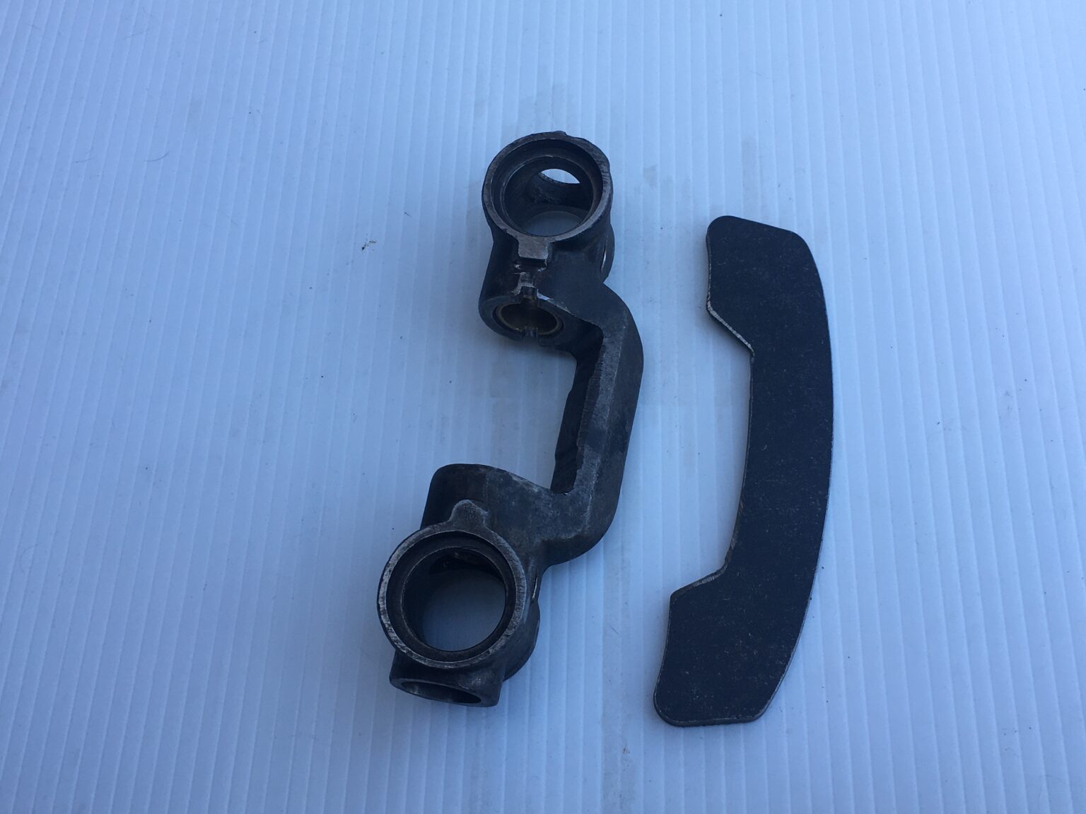 VW Beetle kingpin / linkpin carrier & spindle brace set. Beef kit 1 ...